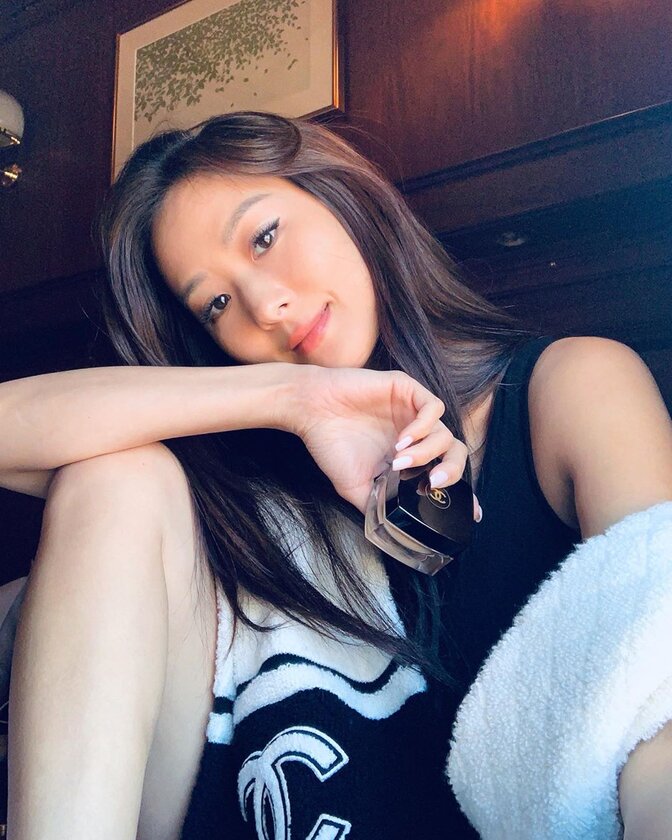 Aimee Sun Yunyun i Trinity Liao - galeria zdjęć