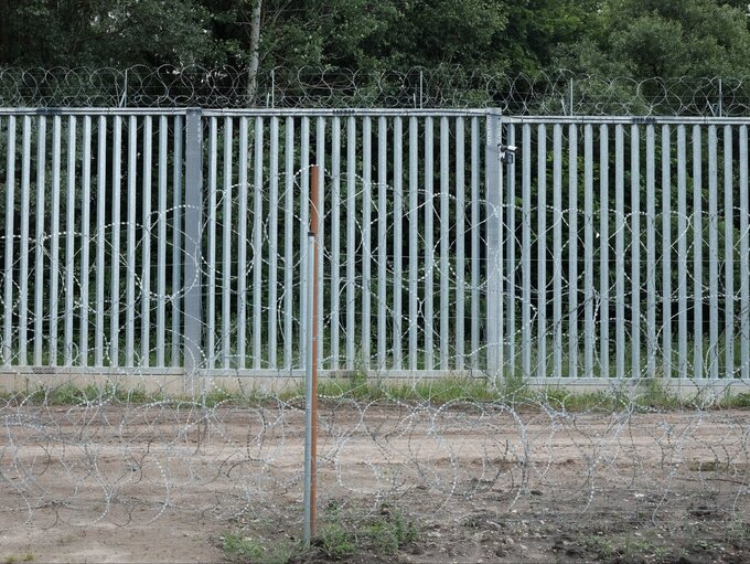 Żołnierz postrzelił nielegalnego migranta. Są zarzuty i ostry komentarz ...