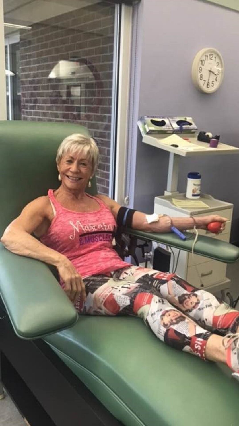 Iris Davis - galeria zdjęć