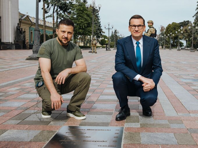 Nieznane fakty o początku wojny w Ukrainie. Zełenski dzwonił do Putina – Wprost