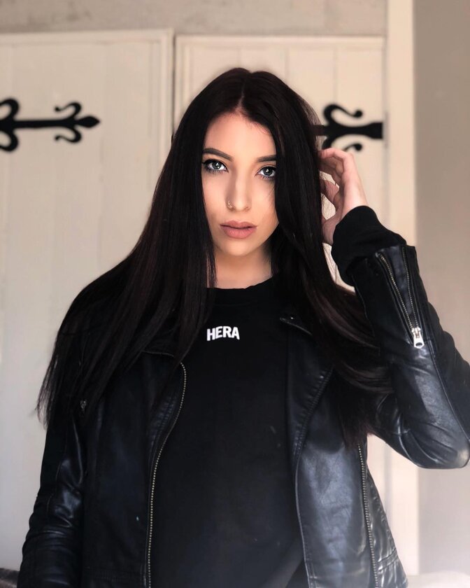 Jade Slavin - galeria zdjęć