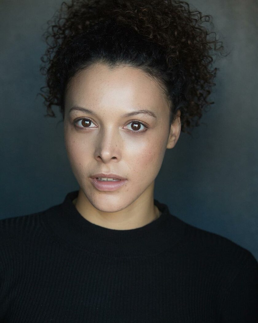 Mecia Simson - galeria, zdjęcie 3