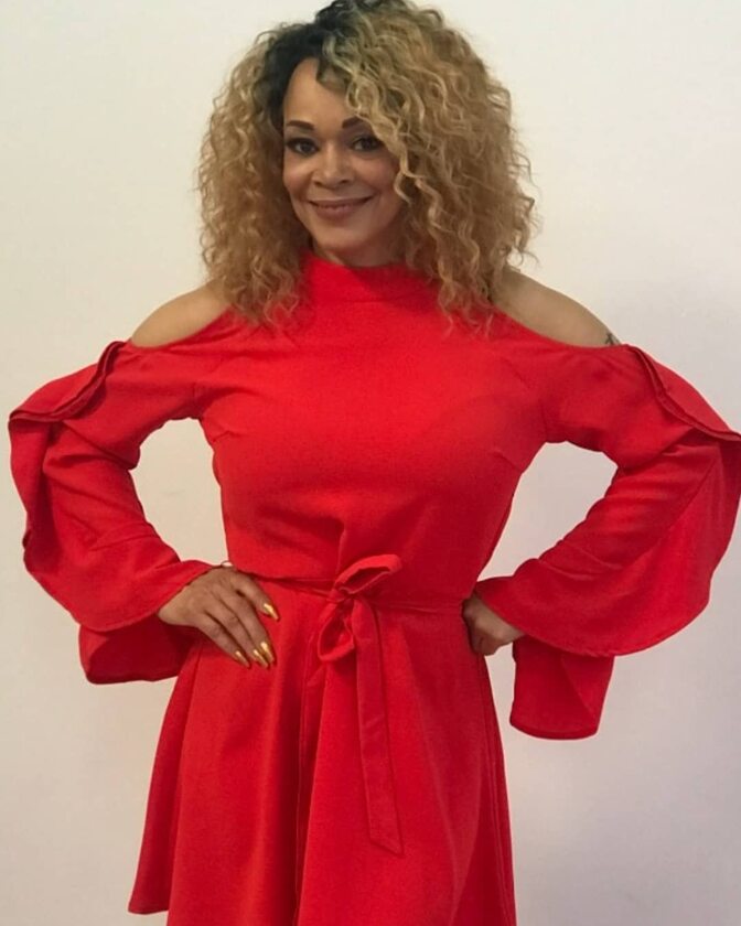 Ola Ray w teledysku do piosenki „Thriller” Michaela Jacksona Ola Ray w teledysku do piosenki „Thriller” Michaela Jacksona