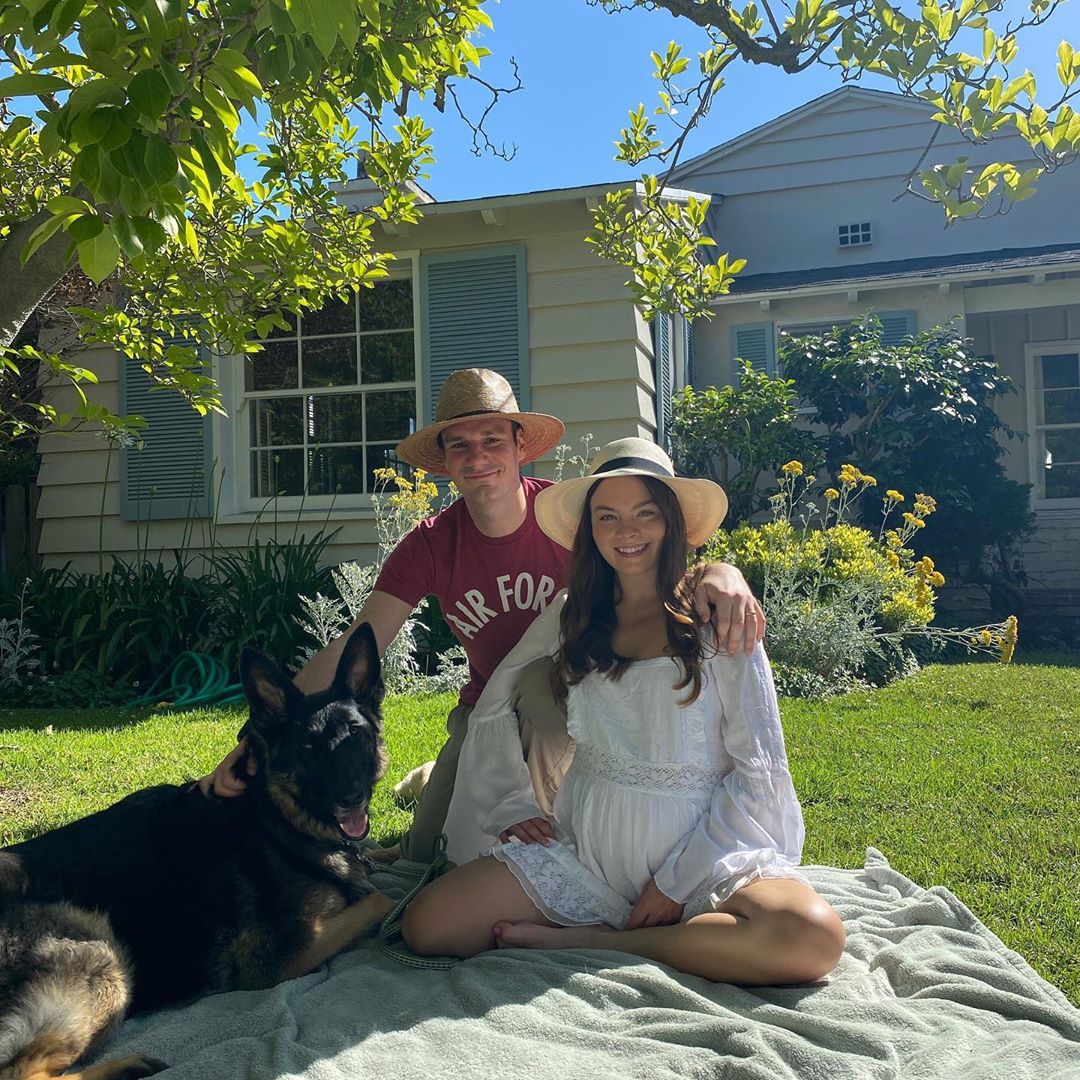 Cooper Hefner, Scarlett Byrne i ich córka Betsy Rose Hefner - galeria