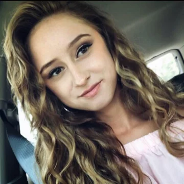 Carly Boyd i jej dziadek - galeria zdjęć