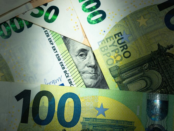Kursy walut 16 marca 2026. Po ile dolar, euro, frank i funt? – Biznes ...