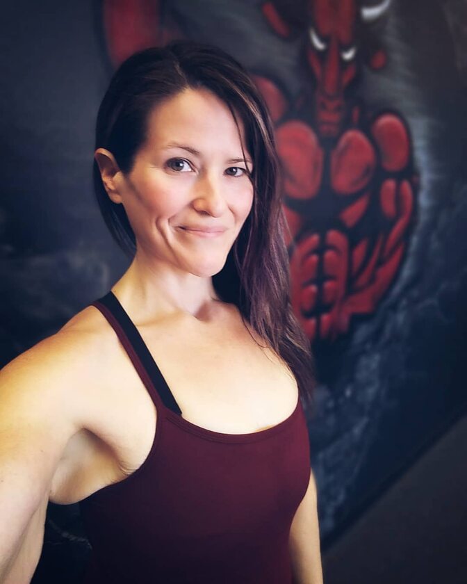 April Wood - galeria zdjęć