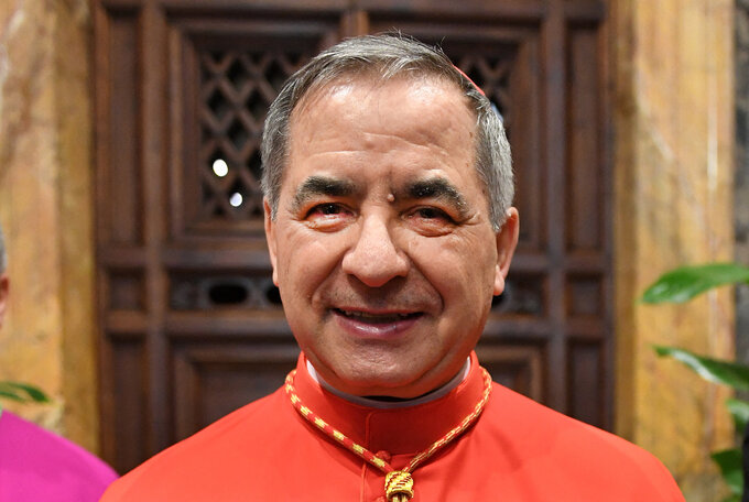 Kardynał Becciu skazany na więzienie. Wyrok watykańskiego sądu – Wprost