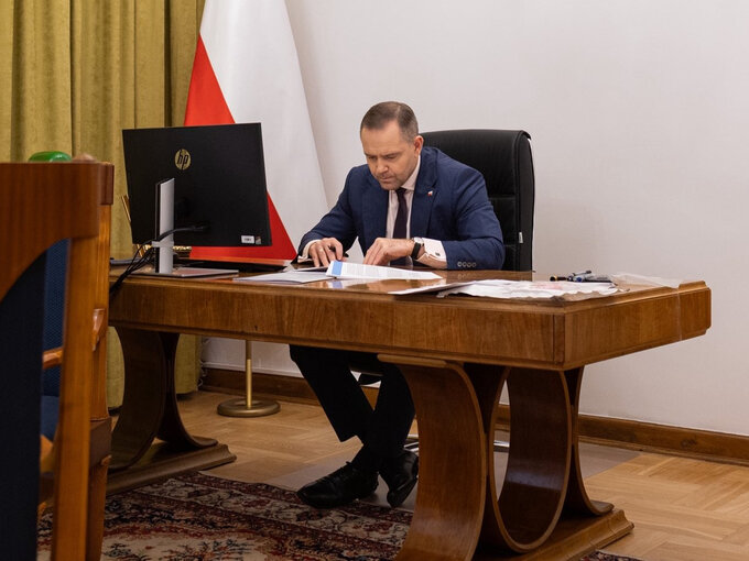 Zaprzysiężenie Karola Nawrockiego na prezydenta wpłynie na pierwszą damę. Co z jej pensją? – Wprost