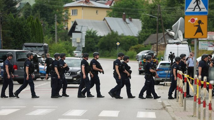 Stara Wieś. Tadeusz Duda poszukiwany. Ekspert: Cienka czerwona linia – Wprost