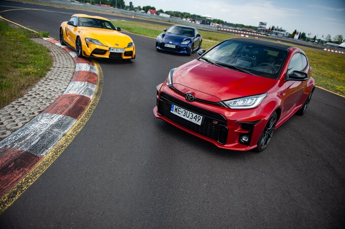 Hybrydowy SUV z napędem 4x4. Czy to będzie dobry wybór? – Auto / Moto