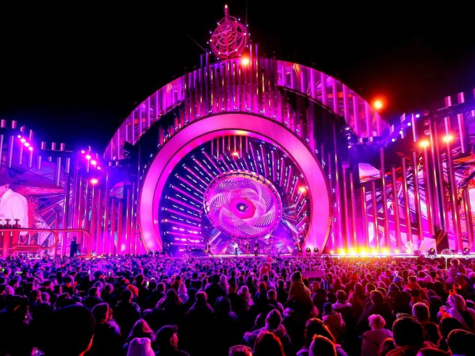 Kulisy zatrzymania syna Zenka Martyniuka. „Czy wy wiecie, kim ja jestem?” – Rozrywka Wprost