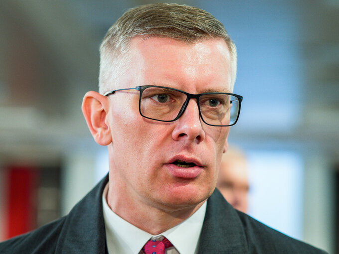 Prezydent chce odtajnić aneks do raportu o WSI. Oświadczenie KPRP – Wprost