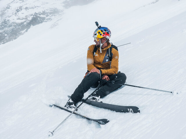 Andrzej Bargiel ma za sobą pierwszy zjazd z Mount Everestu – Podróże Wprost