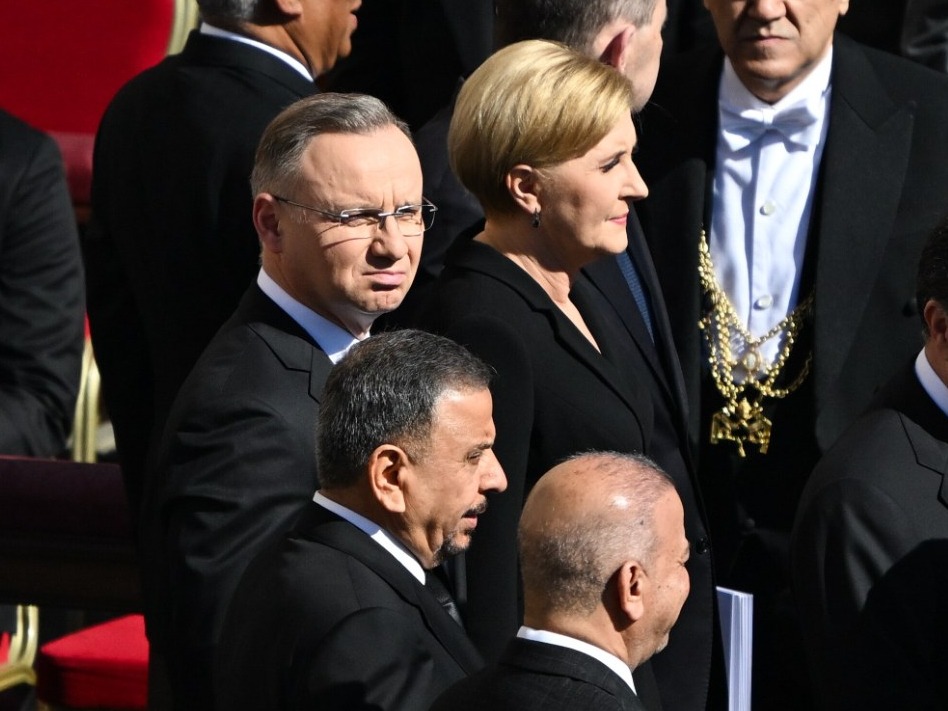 Watykan. Andrzej Duda na pogrzebie Franciszka. Skomentował postawę ... Watykan. Andrzej Duda na pogrzebie Franciszka. Skomentował postawę ...