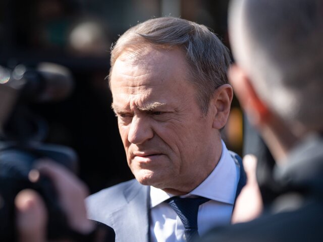 Donald Tusk osiągnął wiek emerytalny. Może liczyć na gigantyczne ...