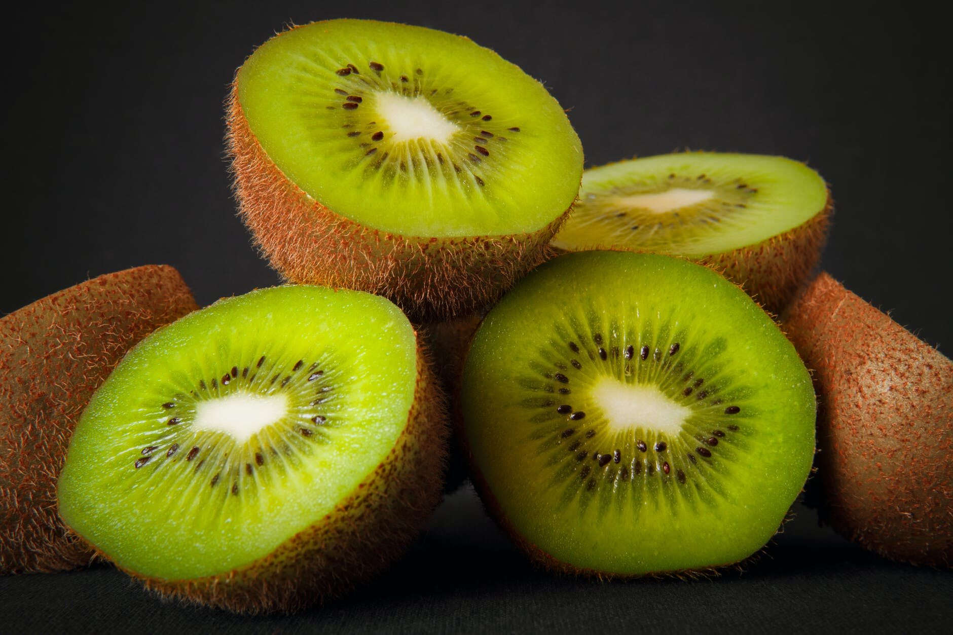Kiwi – wartości odżywcze, właściwości, czy jest zdrowe? Kiwi – wartości odżywcze, właściwości, czy jest zdrowe?
