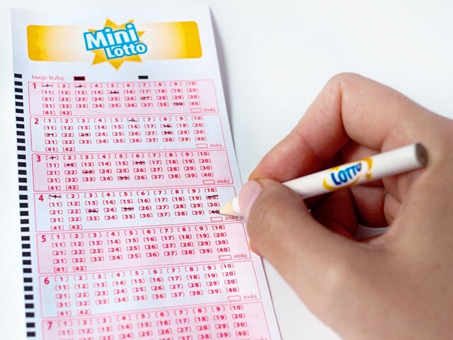 Wyniki Lotto z 6 listopada. Te liczby padły w losowaniach m.in. Mini ...