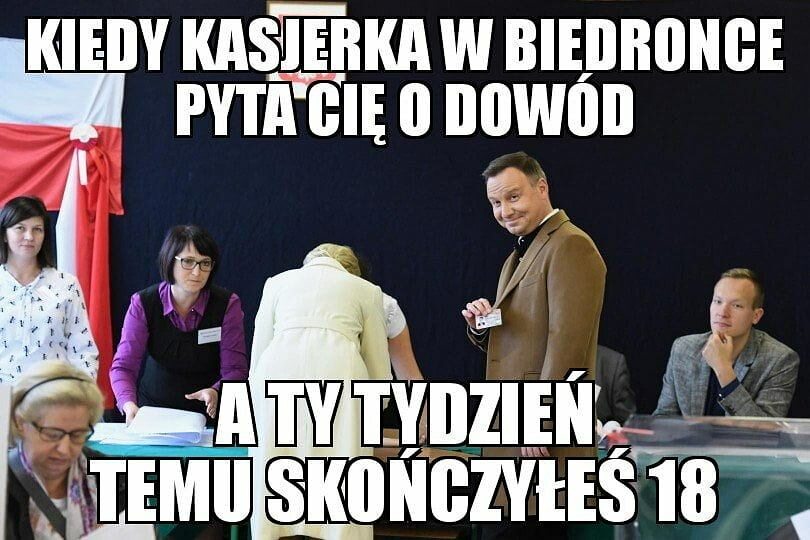 Andrzej Duda z dowodem w lokalu wyborczym. Zobacz najlepsze memy!