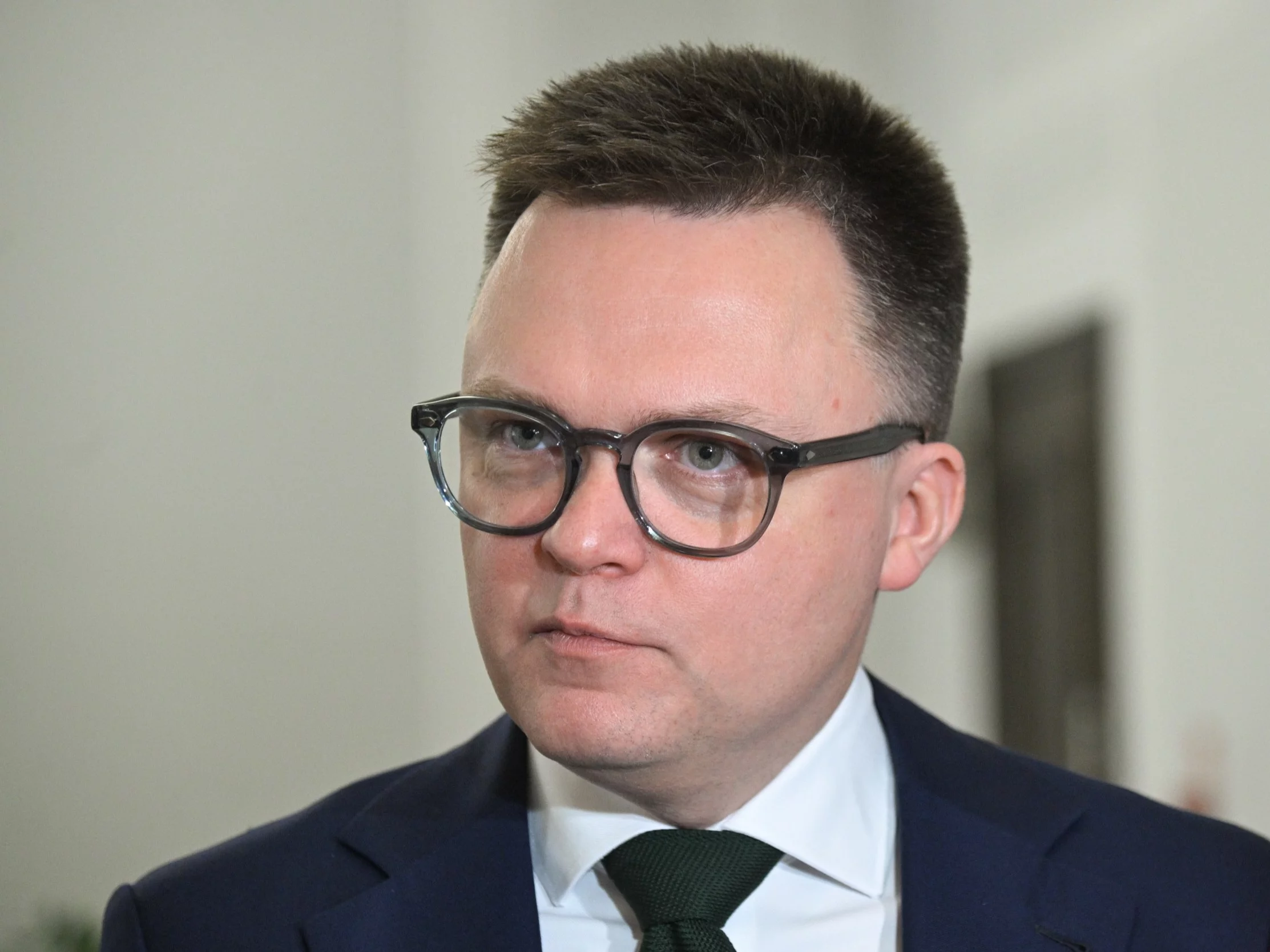 Nowy sondaż. Spadek poparcia dla Hołowni jako marszałka Sejmu – Wprost Nowy sondaż. Spadek poparcia dla Hołowni jako marszałka Sejmu – Wprost