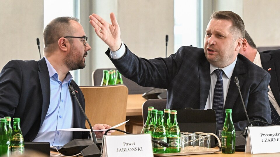 Chaos na na posiedzeniu komisji śledczej. „Zapytałam, czy mnie straszy” – Wprost