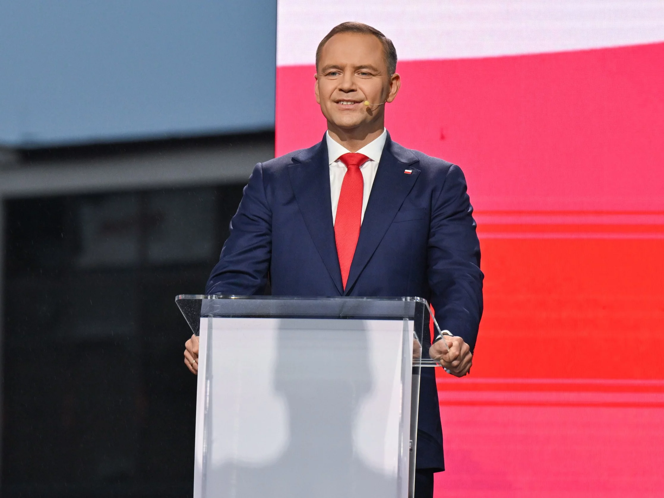 Prof. Dudek o Nawrockim: Kandydat z bagażem ryzyka dla demokracji – Wprost