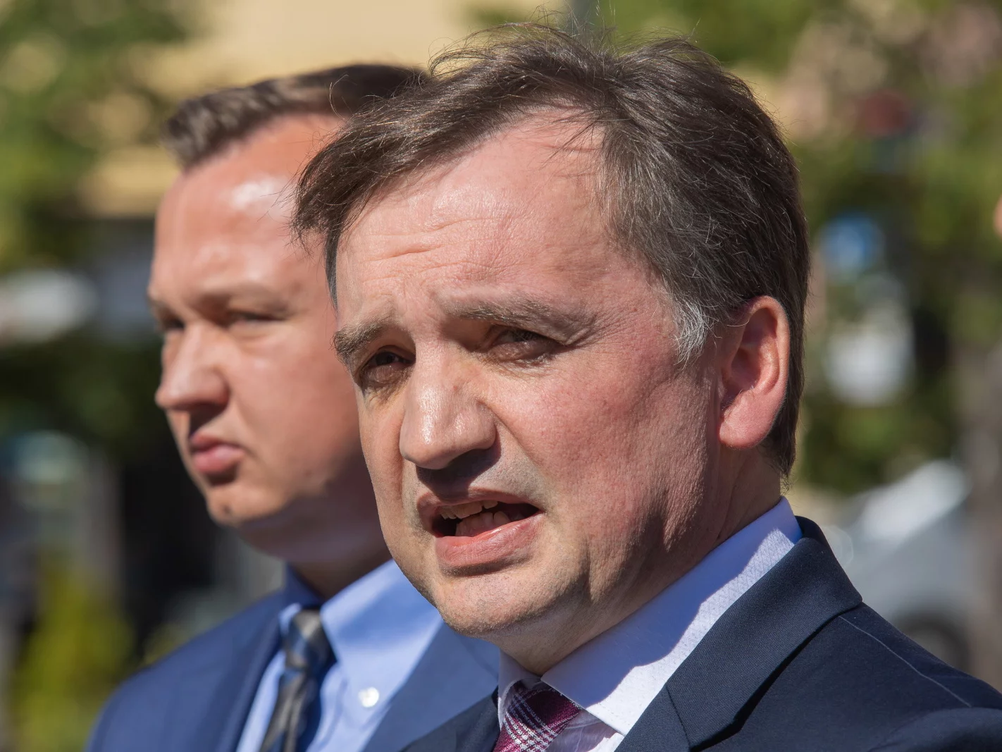 Przetasowania w sondażu zaufania do polityków. Fatalne wieści dla Ziobry i Tuska – Wprost