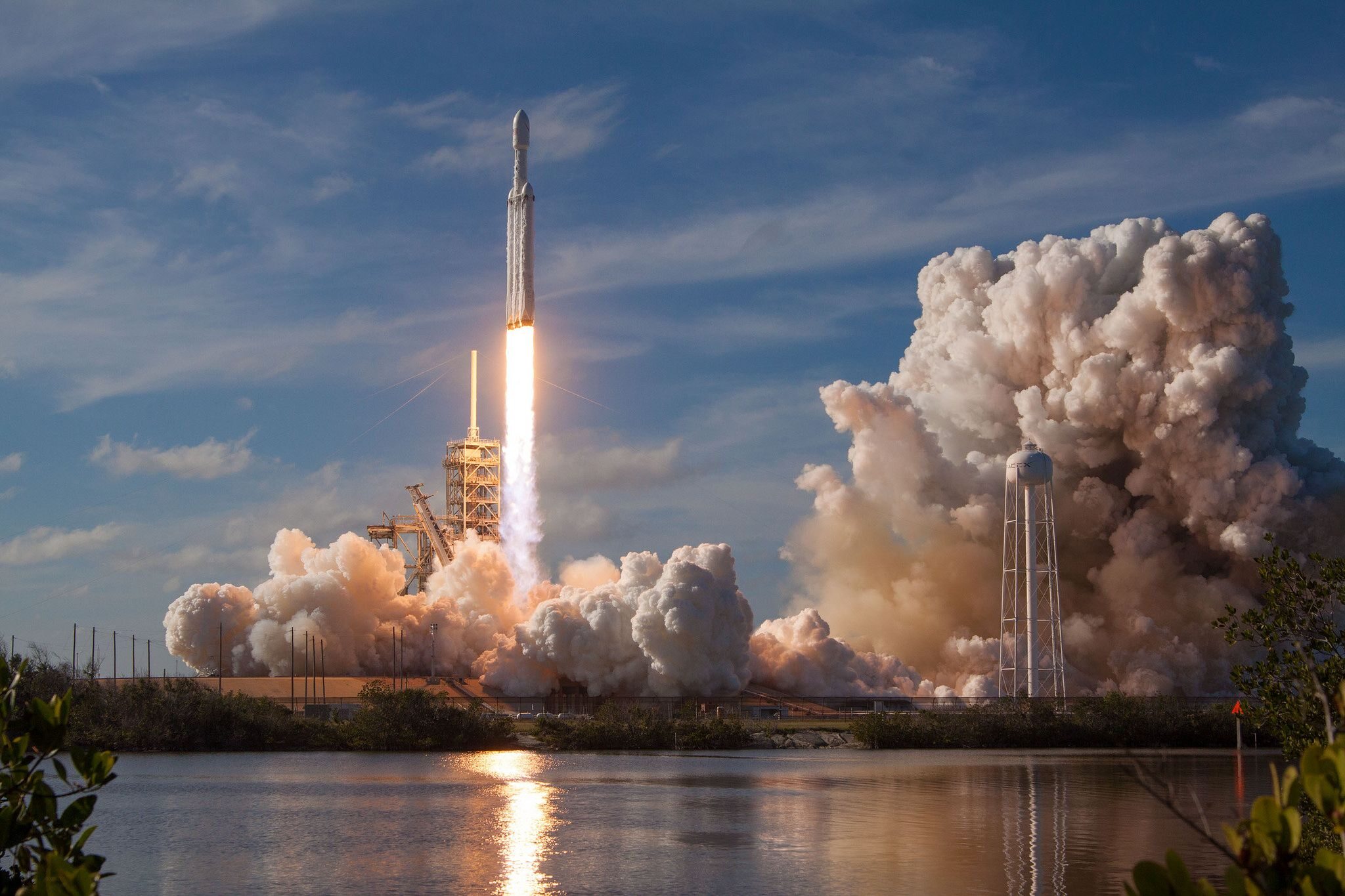 Start rakiety Falcon Heavy. Sukces Elona Muska – Wprost