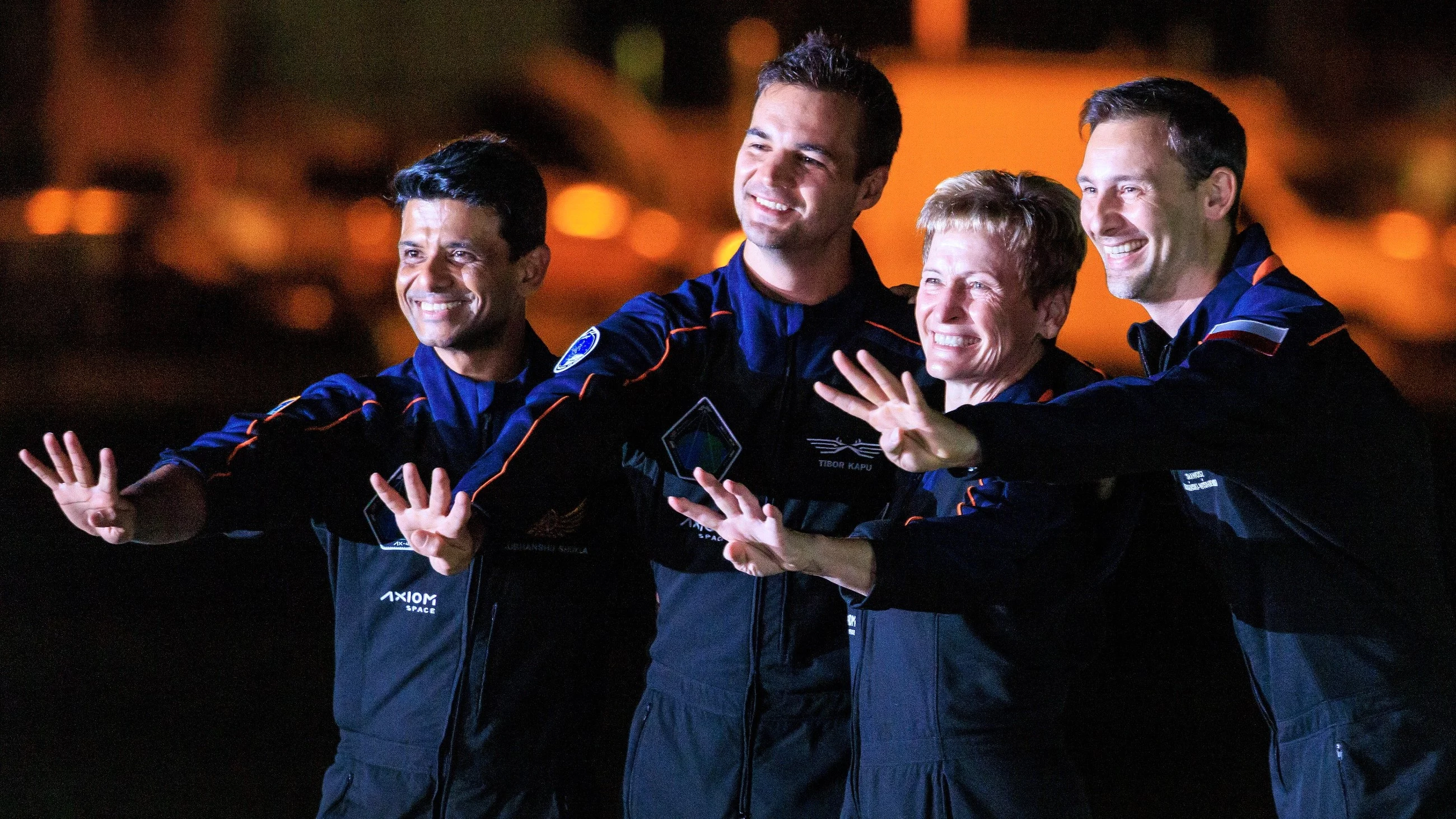 Polak leci w kosmos. Start misji Ax-4. Transmisja na żywo, relacja – Wprost